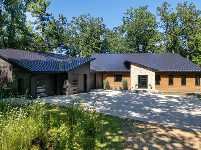 N2816 Wilson Rd, Poynette, WI 53955