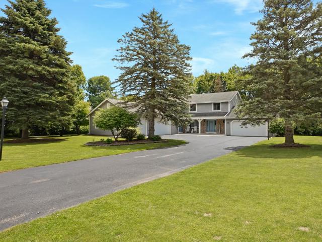 N30W23511 Greenfield Ct