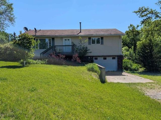 N3126 Oak Rd, Markesan, WI 53946