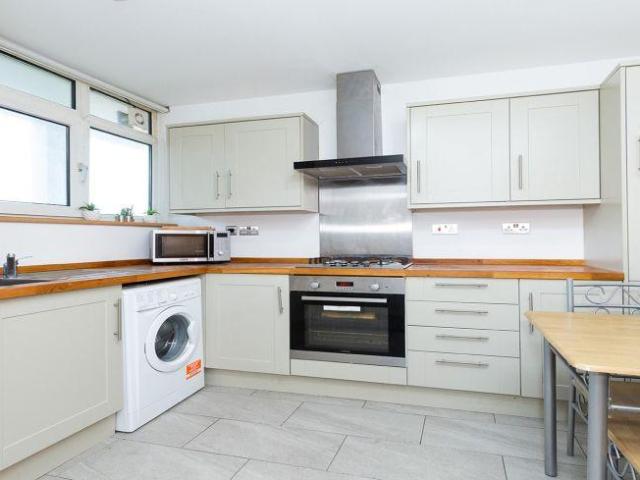 N7 4 bed flat to rent £3,683 pcm £850 pw