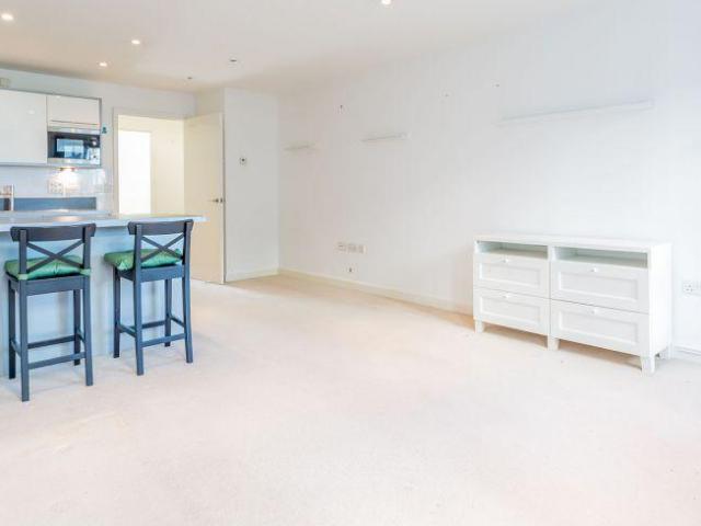 N7 2 bed flat to rent £2,600 pcm £600 pw