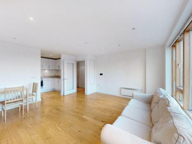N7 2 bed flat to rent £2,752 pcm £635 pw