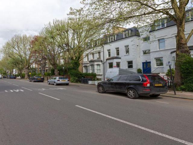 N7 3 bed flat to rent £3,142 pcm £725 pw