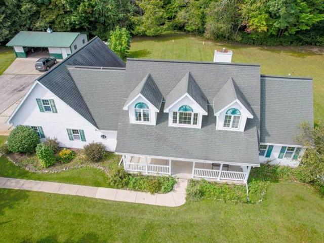 N4251 County Road C, Pulaski, WI 54162