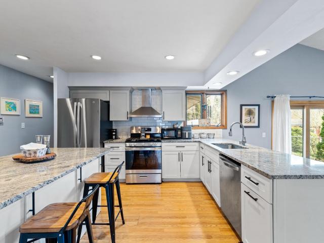 N42W5598 Wilshire Dr, Cedarburg, WI 53012 | MLS #1959 | Compass