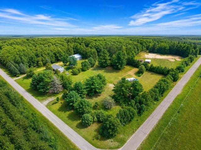 N4316 Plantation Rd, Black River Falls, WI 54615