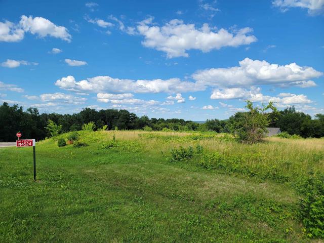 N4524 Prairie Knoll Circle