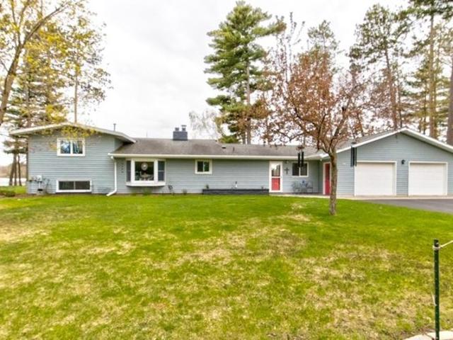 N467 E Fairland Cir, Menominee, MI 49858