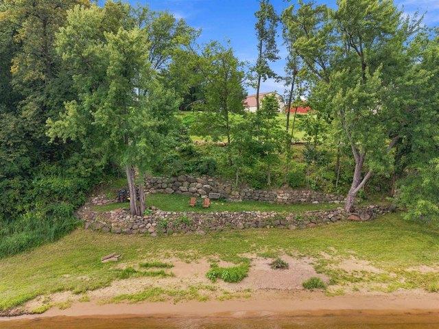 N4600 Allan Rd, Portage, WI 53901
