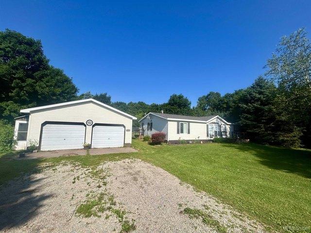N4921 Et Rd, Eben Junction, MI 49825