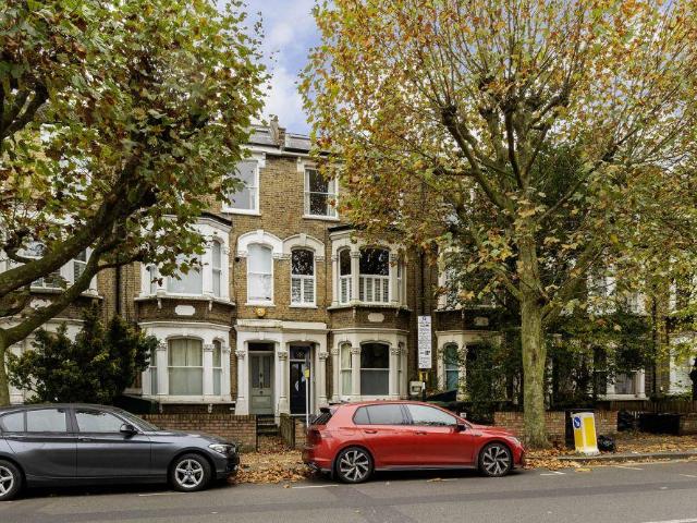 N4 6 bed terraced house to rent £6,500 pcm £1,500 pw