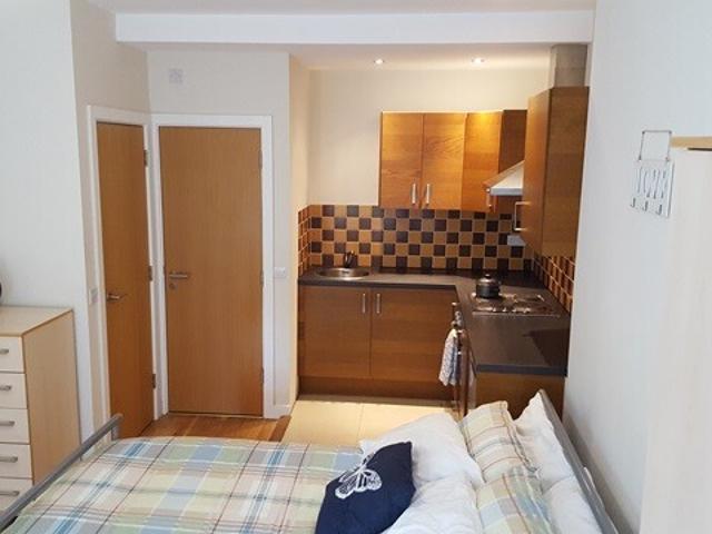 N4, FINSBURY PARK STUDIO FLAT