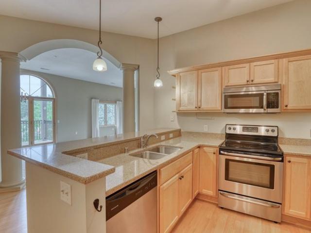 N51W34861 Wisconsin Ave Unit 2110, Oconomowoc, WI 53069