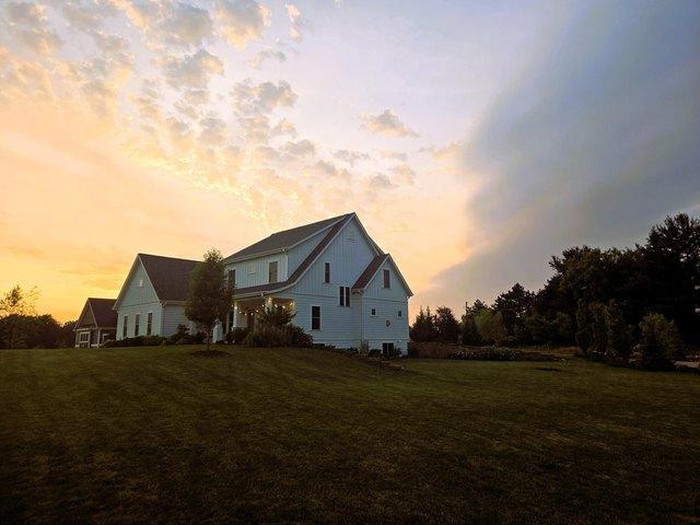 N52W30598 Moraine Dr, Hartland, WI 53029