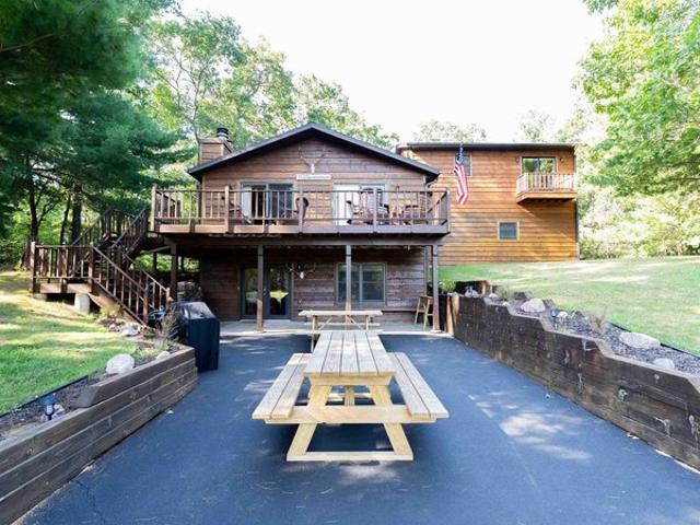 N5378 47th St, Mauston, WI 53948
