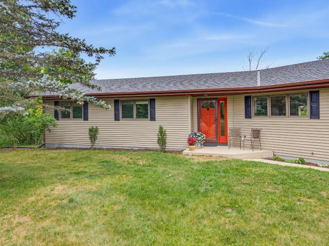 N5471 Loraine Dr
