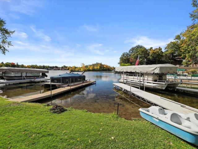 N55W34691 Lake Dr, Oconomowoc, WI 53066 | MLS #1950