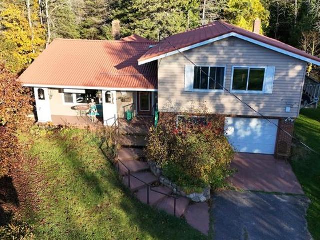 N5686 Jarvinen Rd, Eben Junction, MI 49825
