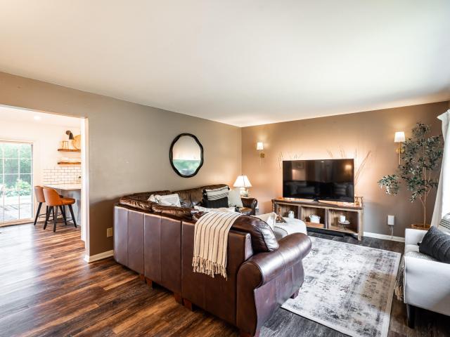 N57W15523 El Camino Dr