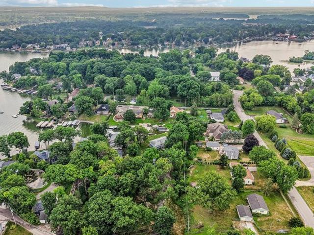 N57W34599 Road G, Oconomowoc, WI 53066