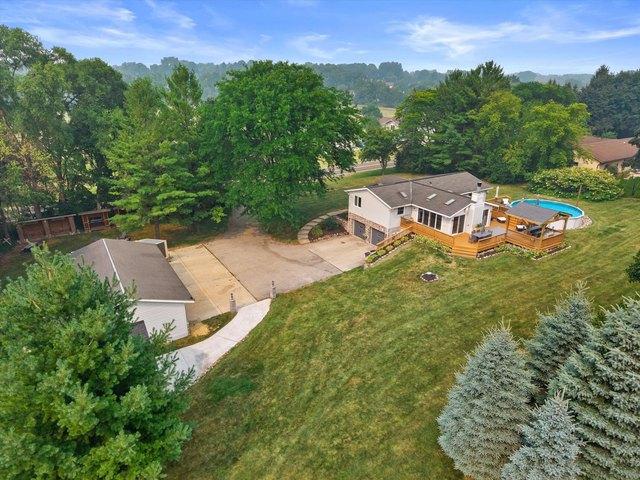 N5W27357 Northview Rd, Pewaukee, WI 53188
