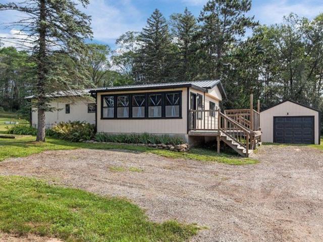 N6152 Pleasant Dr, Princeton, WI 54968