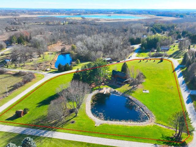 N6121 Country View Ln