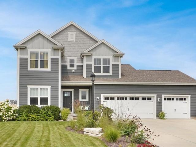N61W13722 Weyer Farm Rd, Menomonee Falls, WI 53051