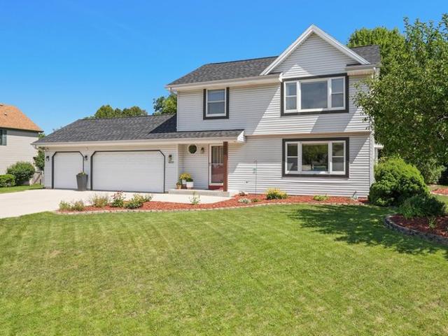 N6275 Woodland Meadows Dr, Sheboygan, WI 53083