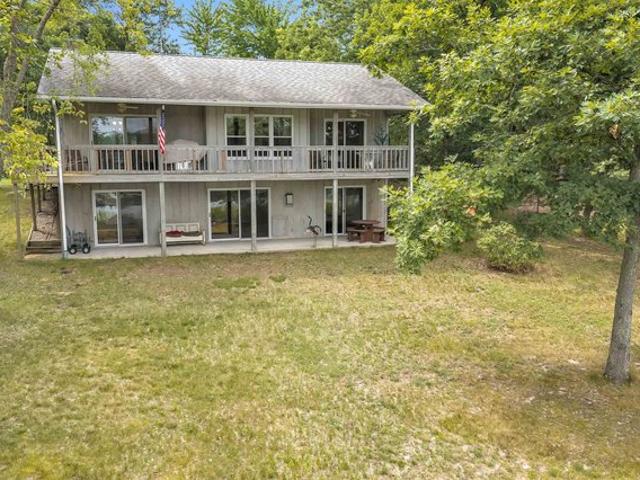 N6278 8th Dr, Plainfield, WI 54966