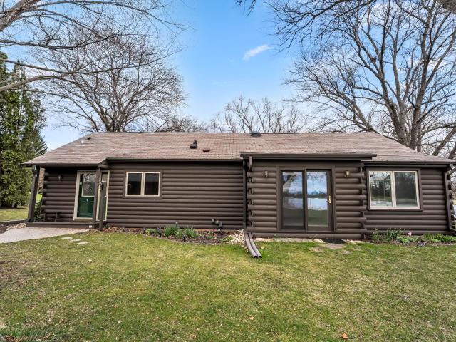N6236 W Lake Shore Dr
