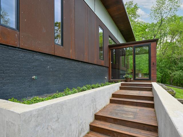 N6313 Paradise Dr