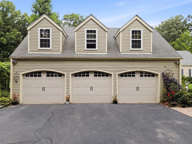 N6641 Woodfield Ln