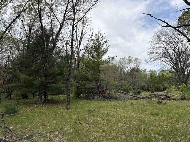 N6610 1st Ave, Oxford, WI 53952