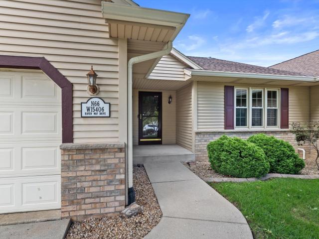 N66W15406 Raven Way Dr