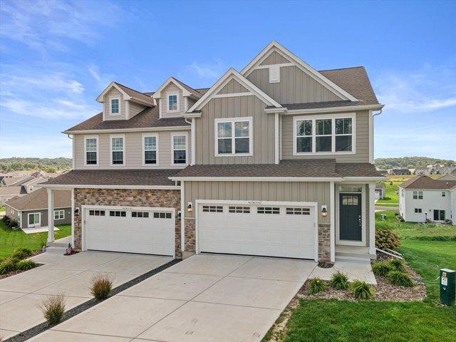 N67W25383 Breckenridge Ct, Sussex, WI 53089