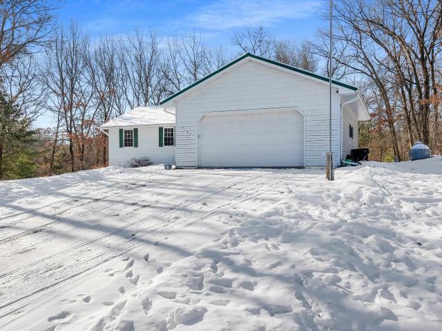 N7163 Cozy Oaks Cir, Shawano, WI 54166 | MLS #50320 | Compass