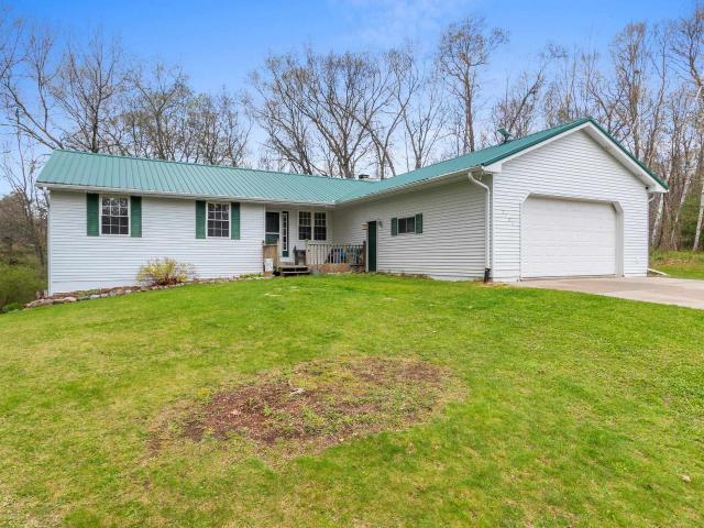 N7163 cozy oaks circle