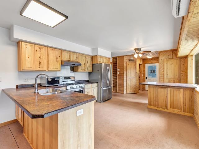 N7242 shady lane drive