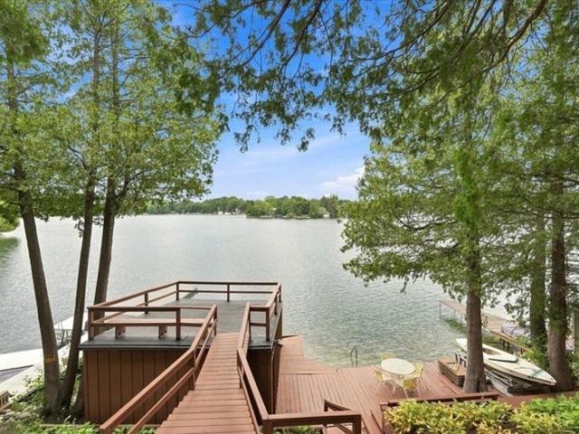 N7295 Ridge Rd, Plymouth, WI 53073