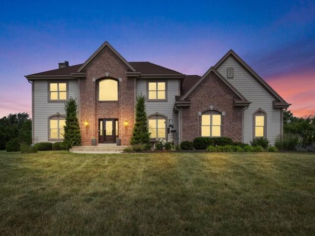 N73W28840 Bark River Rd, Merton, WI 53029