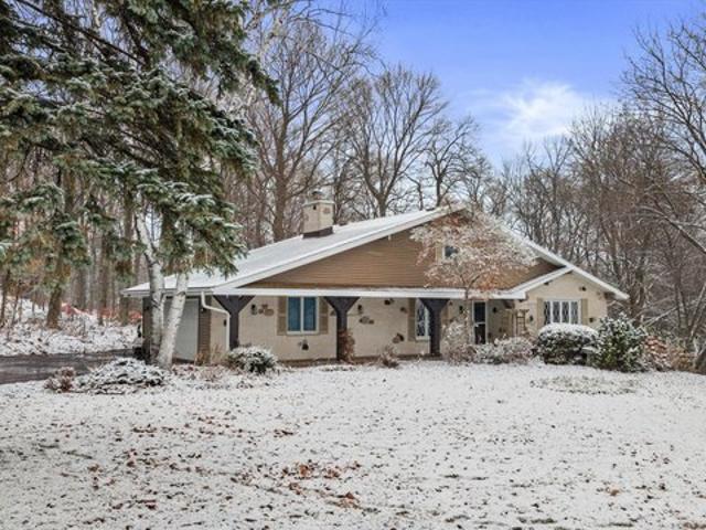 N76W22140 Cherry Hill Rd, Lisbon, WI 53089