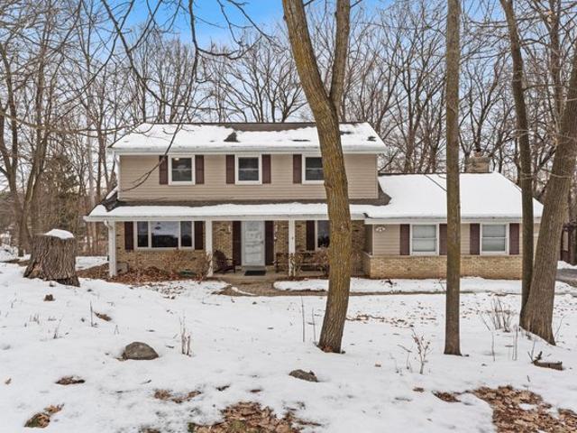 N77W22266 Wooded Hills Dr, Lisbon, WI 53089