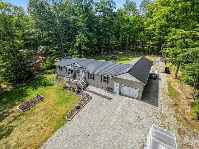 N7833 Noquebay Rd, Crivitz, WI 54114
