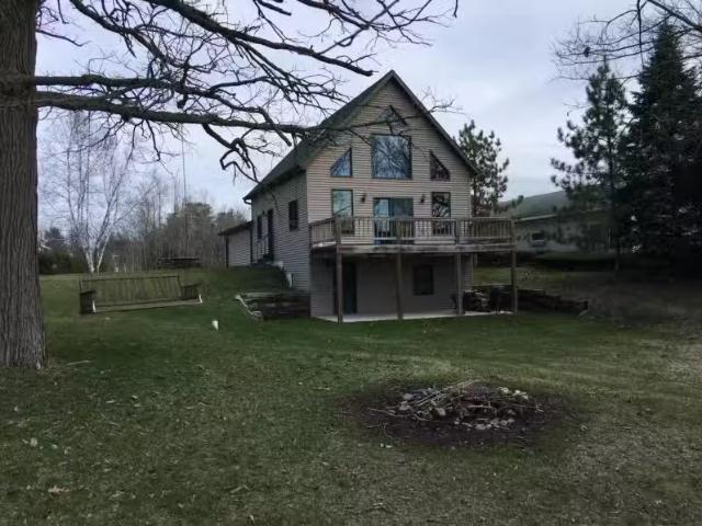 N7954 Island View Ln, Crivitz, WI 54114 MLS 50300252