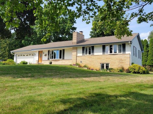 N7928 Green Tree Ln, Ixonia, WI 53066