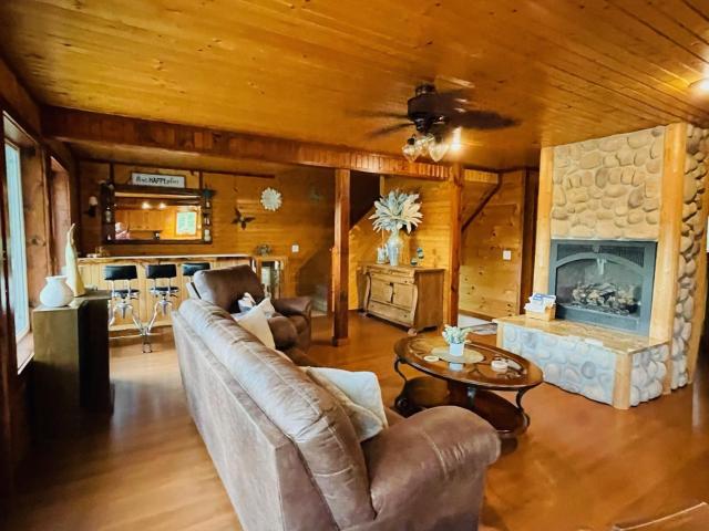 N8041 Harborview Drive