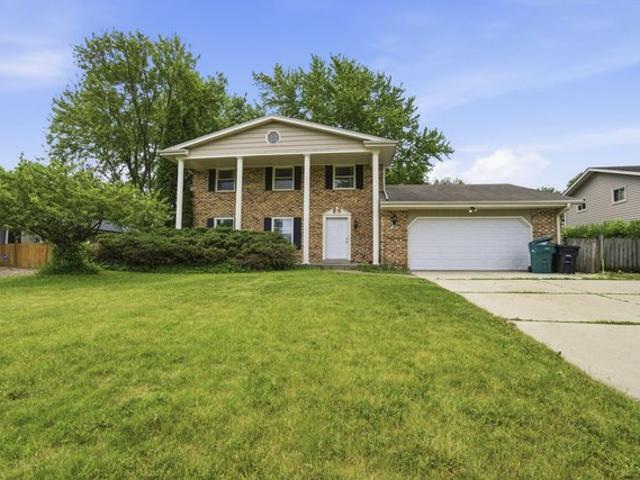 N83W18025 Le Mons Dr, Menomonee Falls, WI 53051