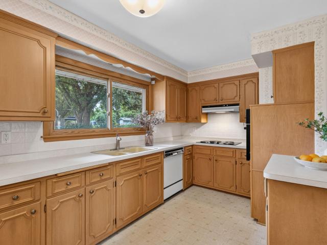 N84W12876 Ronald Dr