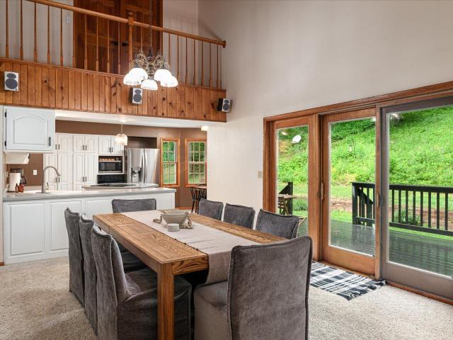 N8570 Holseth Rd